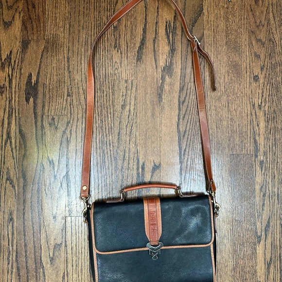 Vienti | Bags | Vienti Classic Black And Brown Leather Messenger Bag ...